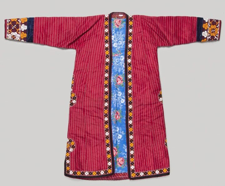 What are Turkmen traditional clothes? | Saiga Tours