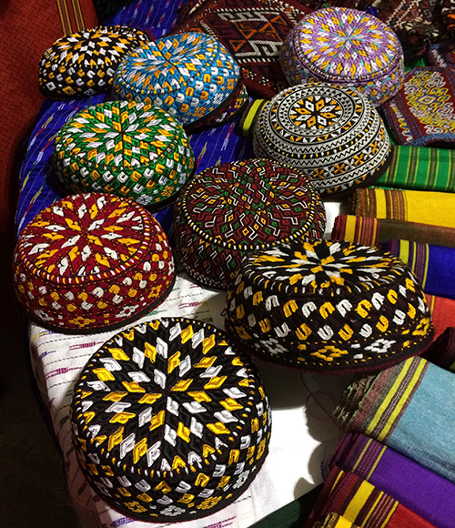 What are Turkmen traditional clothes? | Saiga Tours